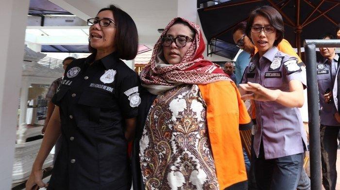 Divonis Vonis 1,5 Tahun oleh Majelis Hakim, Reaksi Tri Retno Prayudati ...