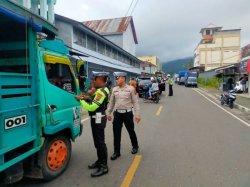 Satlantas Polres Manggarai Bersama Bapenda Gelar Operasi Imbau Pemilik Kendaraan Wajib Bayar ...
