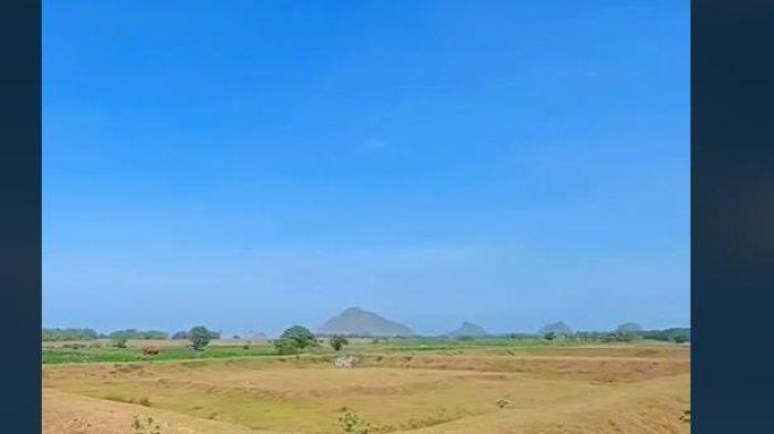 Video Viral TikTok Spot Wisata Padang Rumput Tempat Healing Kabupaten ...