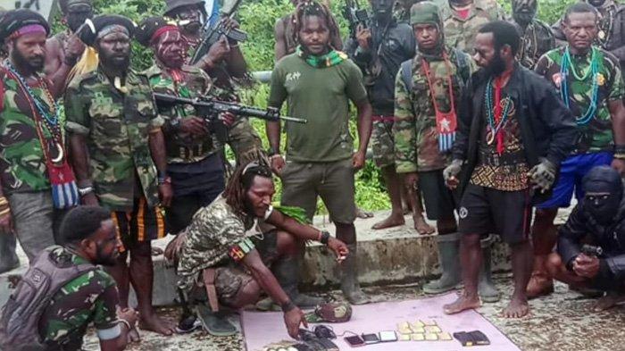 KKB Papua Makin Lemah, Jubir KKB Sebby Sambom Ancam Panglima Perang ...