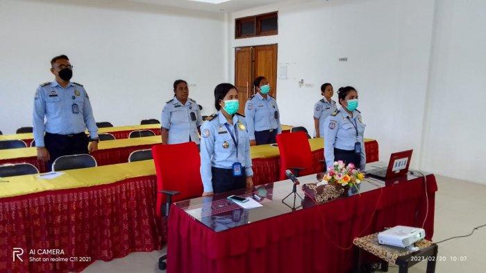 Pegawai Kantor Imigrasi Maumere Ikut Sosialisasi Evaluasi Pembangunan Zona Integritas - Pos ...