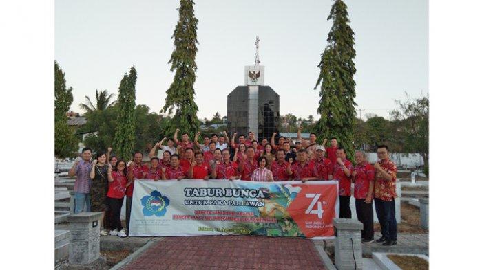 Peringati HUT Kemerdekaan RI, PSMTI NTT Ziarah ke Taman Makam Pahlawan ...