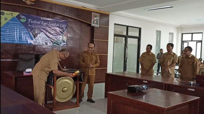 Pemda Manggarai Timur Launching Festival Kopi Lembah Colol - Halaman ...