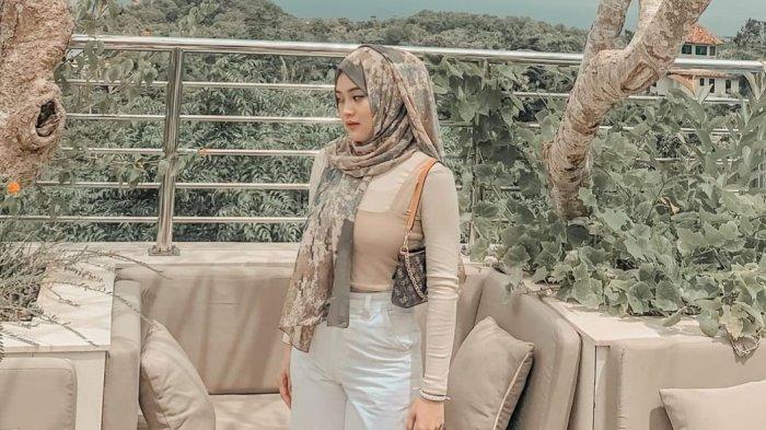 Hobi Pose Tanpa Kekasih, Putri Semata Wayang Sule, Putri Delina Mendadak Sebut Sakit Hati - Pos ...