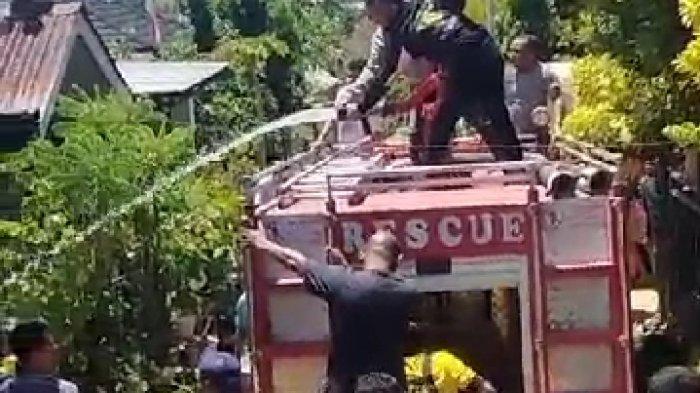 Satu Unit Rumah di Kupang Ludes Terbakar - Pos-kupang.com Satu Unit Rumah di Kupang Ludes Terbakar - Pos-kupang.com
