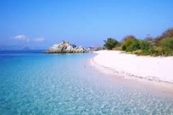 Taman Wisata Alam 17 Pulau Riung, Saksikan Jutaan Kelelawar dan Laut ...