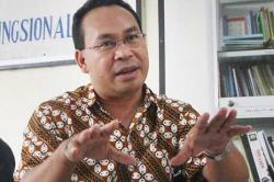Kisah Koordinator Formappi Sebastian Salang Mundur dari Proses Pilkada ...