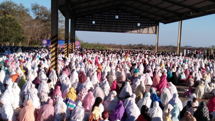 Niat Shalat Idul Fitri Lengkap dengan Tata Cara Sholat Ied, Arab, Latin ...