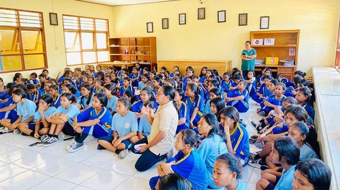SMPK Sint. Gabriel Larantuka Mengadakan Seminar Mini tentang Pentingnya ...