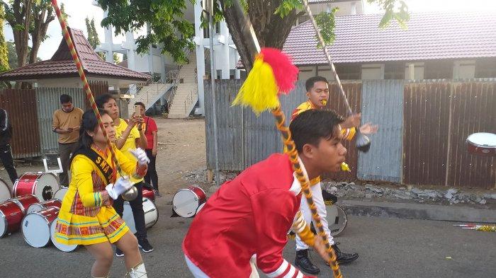 Drum Band SMAK Syuradikara Ende Iringi Kegiatan Ploging - Pos-kupang.com