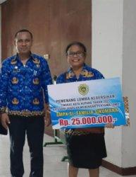 SMPK Sta. Familia Sikumana Kupang Juara 1 Lomba Kebersihan,Yustina ...