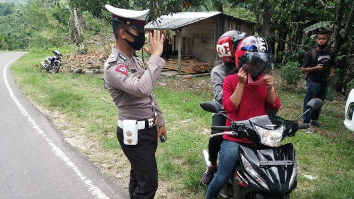 Operasi Zebra Turangga 2020 di Labuan Bajo, Polisi Tegur Pengendara Tidak Pakai Masker, Simak ...