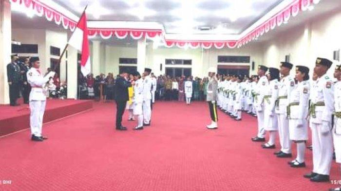 Bupati Sumba Barat Kukuhkan Paskibraka Minta Sukseskan Pengibaran dan ...