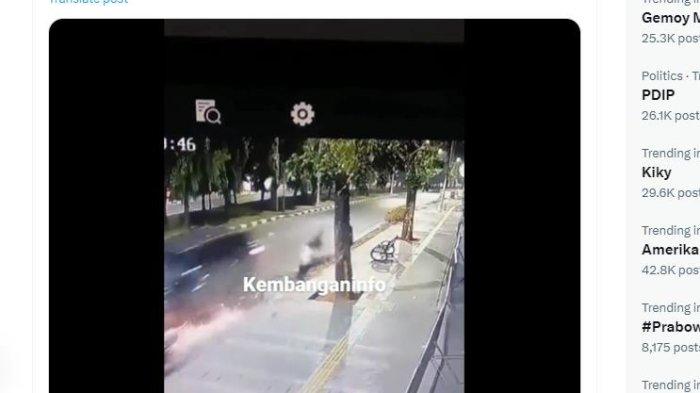 Berita Viral Mobil Ugal-ugalan Tabrak Korban Yang Lagi Nongkrong di Kembangan Jakarta Barat ...