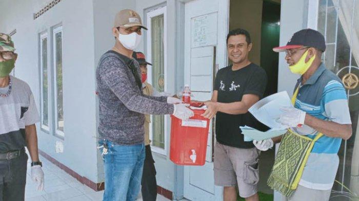 Tim Covid-19 Komerda Bagi Masker dan Semprot Disinfektan di Rumah Warga ...