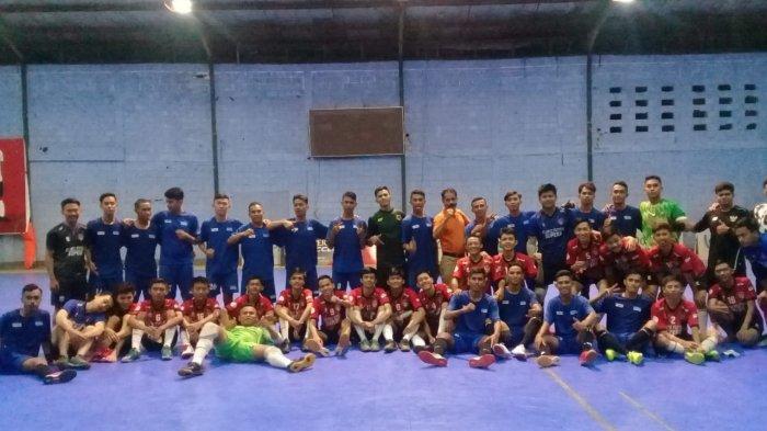 Tim Futsal NTT Ujicoba dengan Tim Akademi Futsal Bandung di Bandung ...