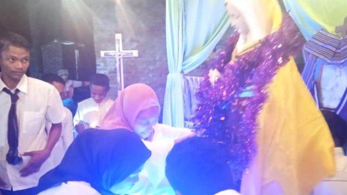 Rawat Toleransi, Umat Islam dan Katolik di Amakaka Lembata Arak Patung ...