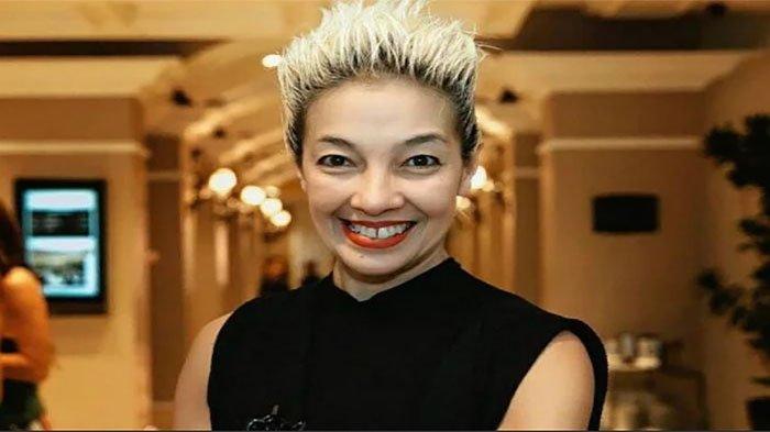 Ingat Artis, Vicky Burky ? Begini Kabarnya yang Pilih Kumpul Kebo ...