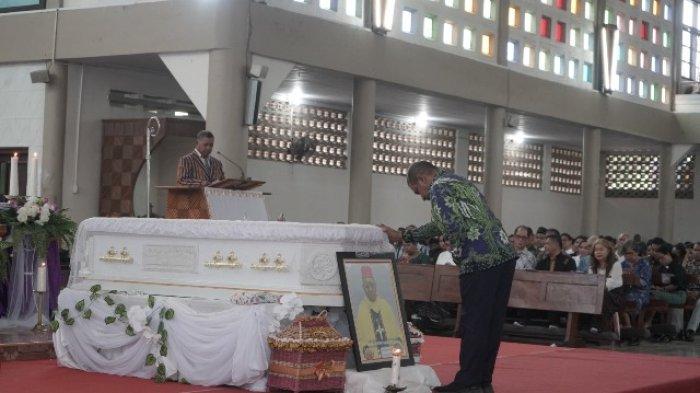 Penjabat Gubernur NTT: Mgr Anton Pain Ratu Sang Guru Rendah Hati - Pos ...