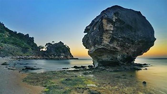 Wisata NTT , Batu Termanu Rote Ndao, Spot Wisata Ikonik Rote Ndao - Pos ...