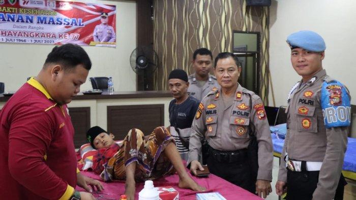 30 Anak Ikuti Khitan Massal Polres Mesuji Polda Lampung - Tribunlampung.co.id