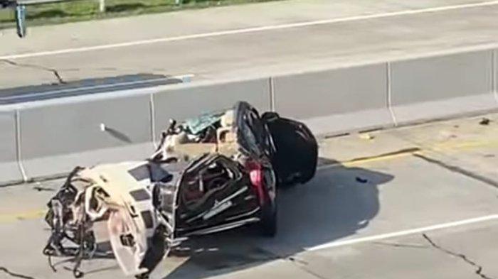 4 Tewas Kecelakaan di Jalan Tol gegara Pajero Menyalip Lewat Kiri ... 4 Tewas Kecelakaan di Jalan Tol gegara Pajero Menyalip Lewat Kiri ...