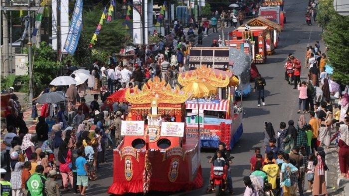 5 Arti Mimpi Terjebak Macet karena Karnaval, Simbol Perlu Mengatur ...