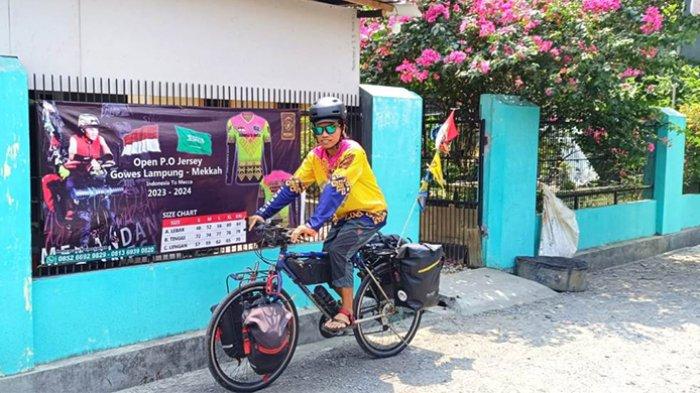 Sebelum ke Mekkah, Arys Pernah Gowes Sepeda ke Mataram 45 Hari Pulang ...