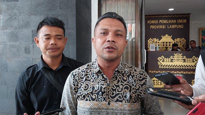 Pengadu 2 Anggota Bawaslu Tulangbawang Dapat Informasi Gadai Randis Dari Warga - Tribunlampung.co.id