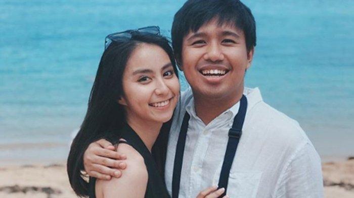 Alasan Joshua Suherman Masih Tunda Momongan di Usia Pernikahan Dua ...