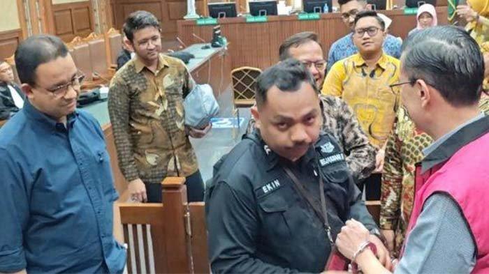 Anies Baswedan Gelengkan Kepala Lihat Tom Lembong Diborgol dan Pakai ...