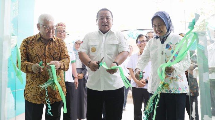 Gubernur Arinal Resmikan Gedung Pusat Kajian Kelapa Sawit hingga Kakao di Unila - Tribunlampung ...