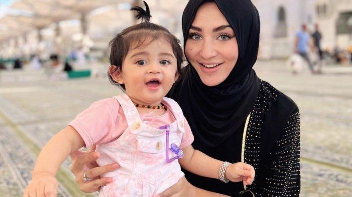 Anak Ali Syakieb dan Margin Genap 1 Tahun, Penampilan Baby Guzel Jadi Sorotan - Tribunlampung.co.id