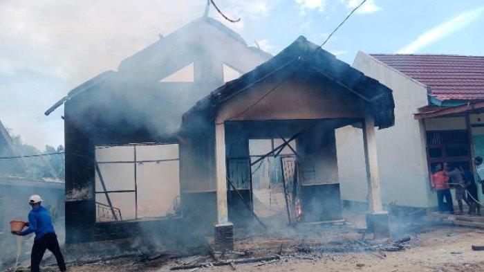 Balai Pekon Way Haru Pesisir Barat Lampung Terbakar Habis Diduga Korsleting Listrik ...