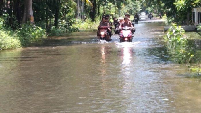 Banjir Rendam Permukiman Warga Pekon Walur Pesisir Barat ...
