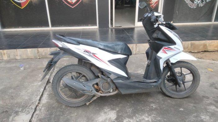 Seorang Wanita Ditangkap Polsek Trimurjo Lampung Tengah Usai Beli Motor Curian - Tribunlampung.co.id
