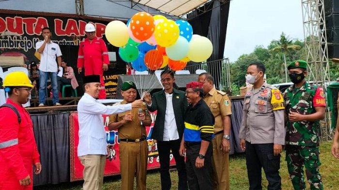 Bupati Lampung Timur Dawam Resmikan Lapangan Baru Desa Sriwangi Way ...