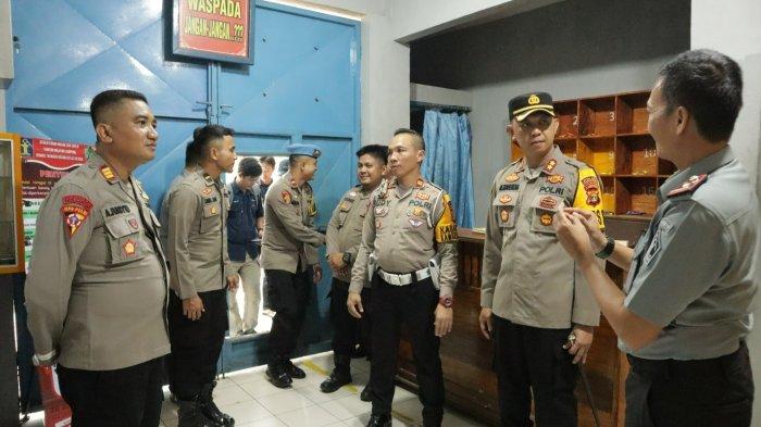 Kapolres Pesibar Polda Lampung Cek TPS dalam Rutan Kelas II B Krui - Tribunlampung.co.id