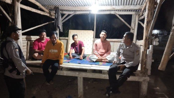 Polsek Blambangan Umpu Polda Lampung Cek Pos Ronda di Kampung Bumiratu ...