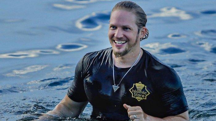 Pasca Mengalami Kecelakaan, Kondisi Drummer Debu Daood Abdullah Disebut ...