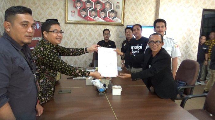 Didampingi Kuasa Hukum Davit Kurniawan Daftar Sebagai Calon DPD RI ...