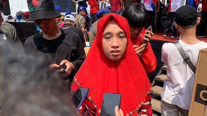 Pedagang Beruntung Menang Undian Mobil dari Jalan Sehat Bandar Lampung ...