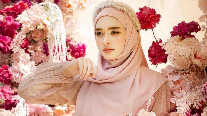 Inara Rusli Akui Punya Wajah Cantik Gegara Air Wudhu - Tribunlampung.co.id