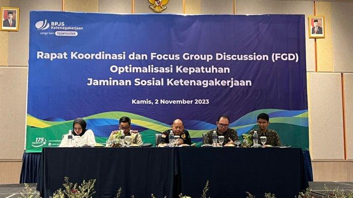 Rakor dan FGD Optimalisasi Kepatuhan Jaminan Sosial Ketenagakerjaan Bersama Disnakertrans ...