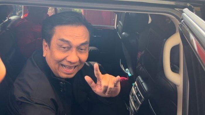 PDIP Pecat Effendi Simbolon usai Dukung Ridwan Kamil di Pilkada Jakarta - Tribunlampung.co.id