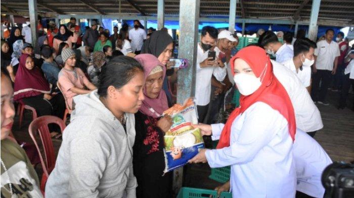 Pemkot Bandar Lampung Beri Bantuan Pedagang Ikan di Gudang Lelang ... Pemkot Bandar Lampung Beri Bantuan Pedagang Ikan di Gudang Lelang ...