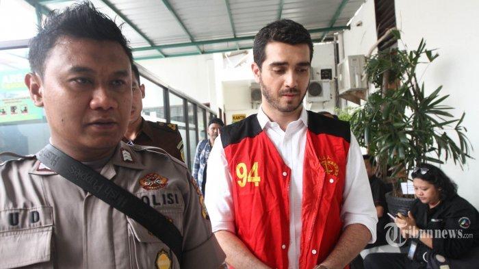 Fachry Albar Diam-diam Telah Cerai dari Renata Kusmanto Sejak Februari ...