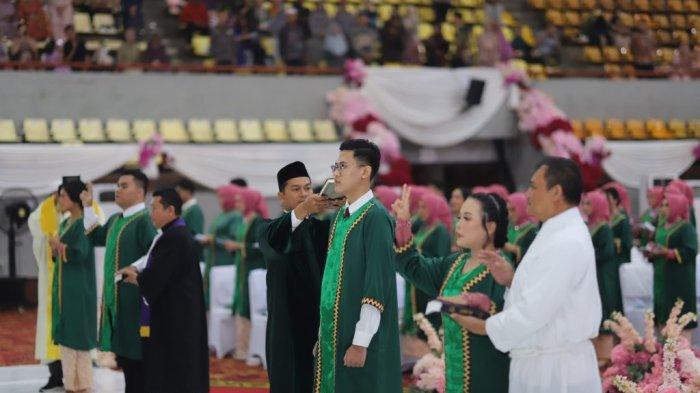 FK Unila Ambil Sumpah 80 Dokter Baru Periode III Tahun 2024 ...