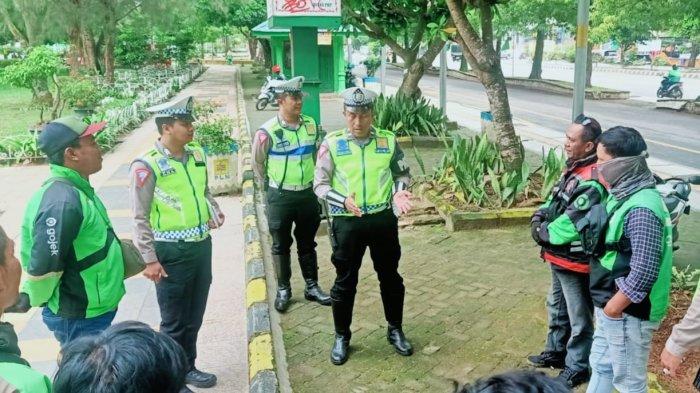 Satlantas Polres Metro Imbau Keselamatan Berlalu Lintas ke Ojol dalam Operasi Krakatau 2023 ...
