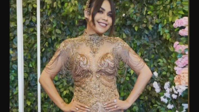 Melaney Ricardo Menyesal Cuma Ambil Satu Souvenir Nikah Luna Maya ...